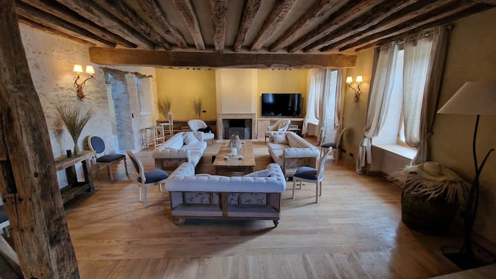 Maison De Charme à Louer - Senlis