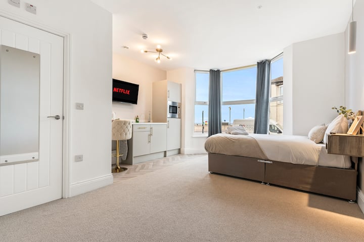 Bowles Hotels | Beachfront Seaview Parking #2 - Saltburn-by-the-Sea