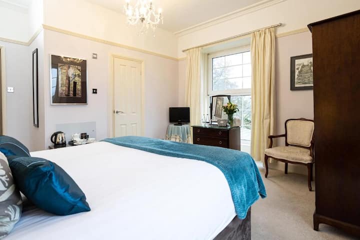 Double Room With Lake View - Newby Bridge