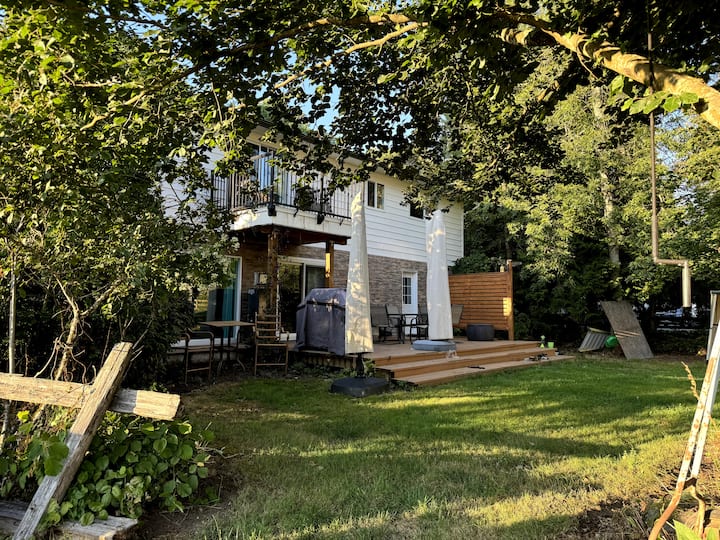 Farmhouse On Circle Wine Tour - Langley, BC