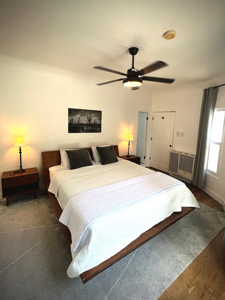 Fully Furnished Silverlake Apt 4 - Silver Lake, CA