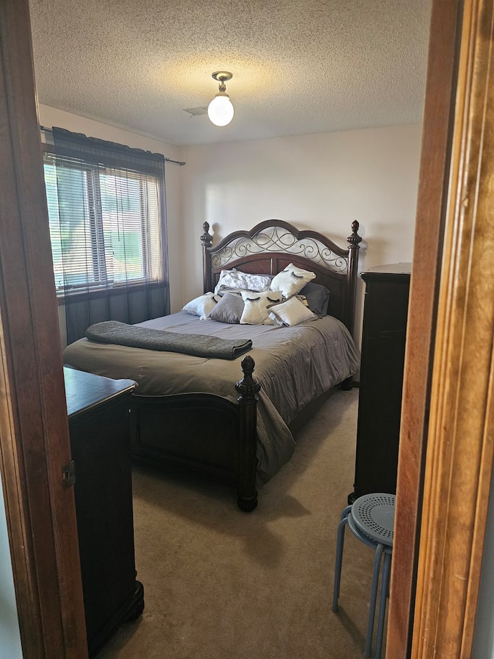 Room W/private Bath Amenities - Grand Rapids, MI