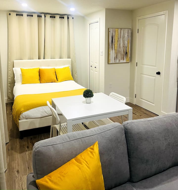 Guesthouse In Quaint Los Angeles - California