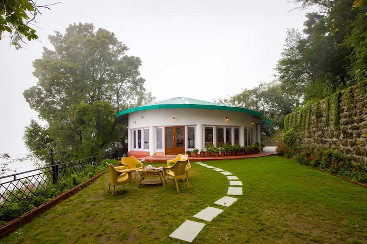 Stayvista At Mountain Echoes W/ Views & Bbq - Mussoorie