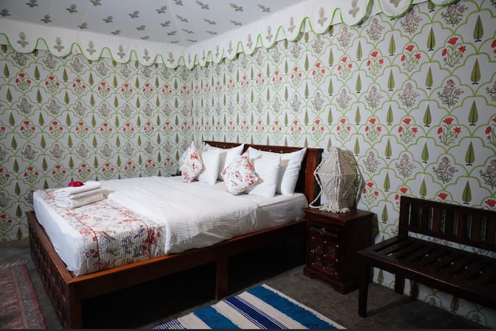 Swiss Deluxe Tent - Pushkar