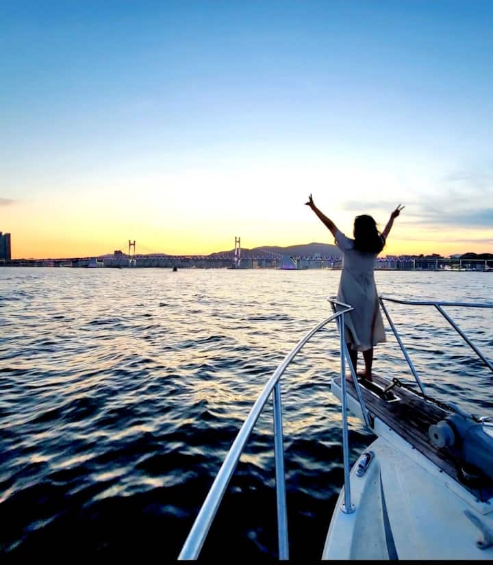 라비앙즈 해운대 에비뉴 #디럭스 트윈#더블베드+싱글베드#3인렌덤특가#교통,번화가 중심# - 부산광역시