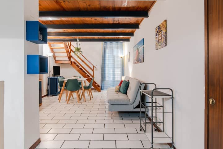 Guesthost - The Traveller's House - Strawberry Apt - Palermo, Italy