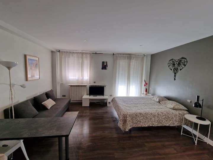 Loft Moderno Y Tranquilo Cerca Atocha-matadero 3b - Madrid