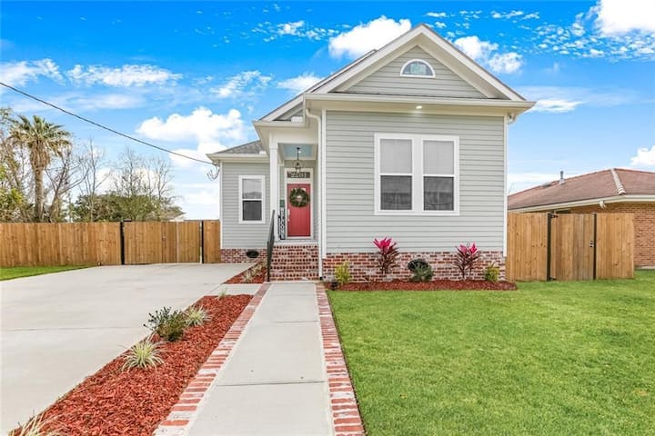 3bd/3ba Oasis: Work From Home - Chalmette, LA