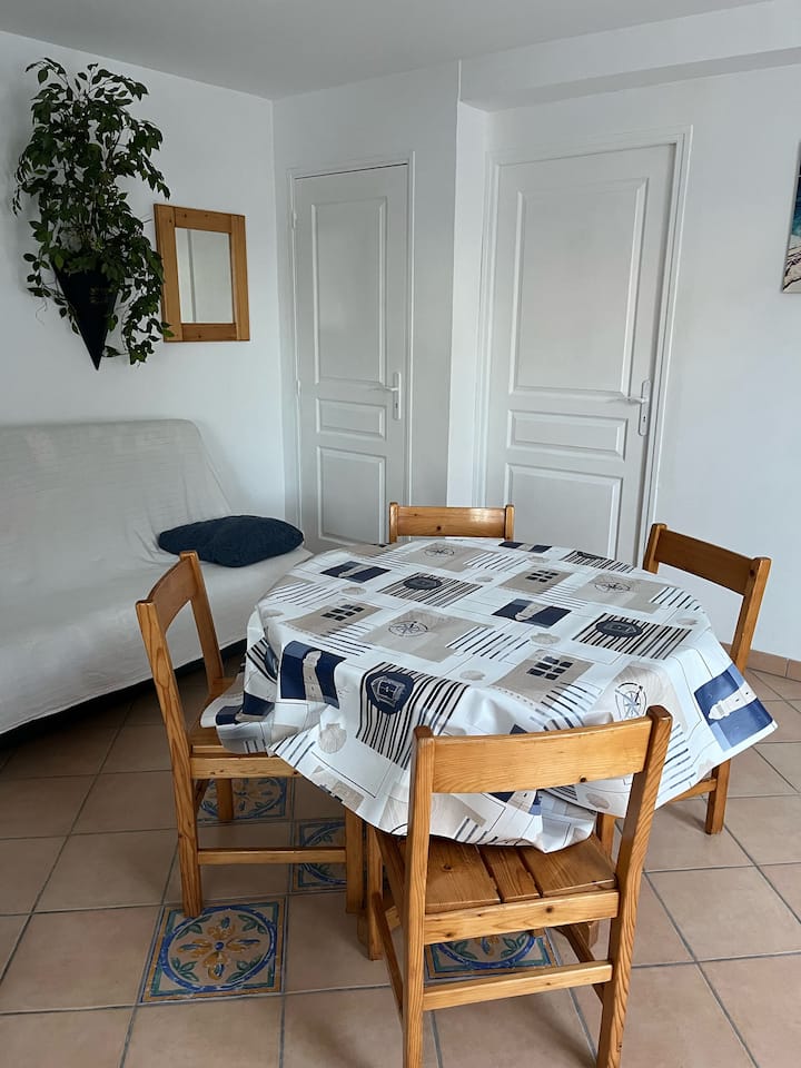 Un Appartement à 550 M Du Centre - Saint-Pair-sur-Mer