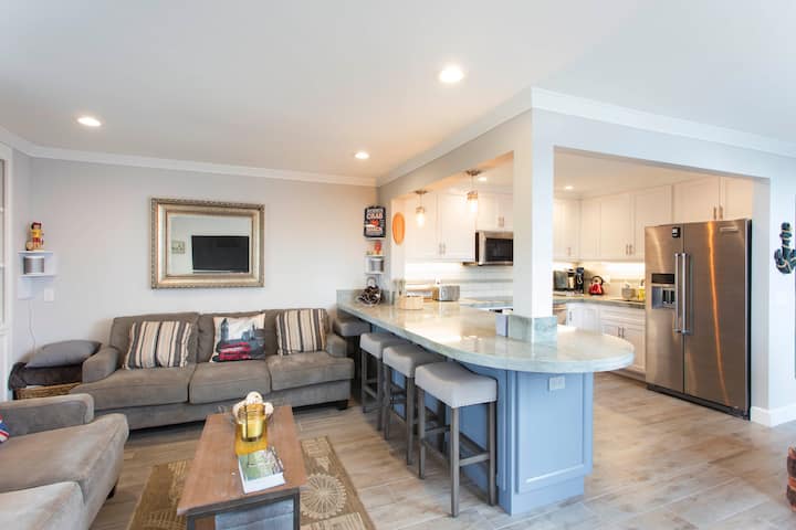 Del Mar Beach!  Steps To Sand & Village! - Del Mar, CA