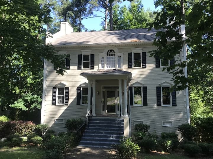 5bds 2reclnrs 1sofabed, 2-7ft Couches Will Travel! - Augusta, GA