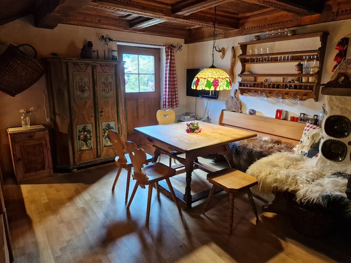 The Perfect Alphidaway Related A Wooden Hut - Oberammergau