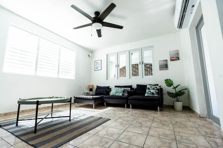 Three Bedroom Apt Beachside! - San Juan
