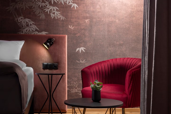 Deluxe Red - Objevte Jedinečné - Jihlava