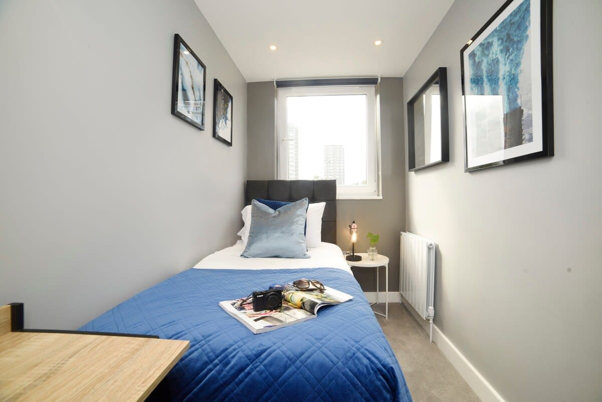 Modern Single Room In London by Thames River - Apartments for Rent in ...