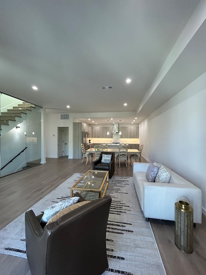 Brand New 5 Br/3ba Sleek New Townhouse Sleeps 10 - Redwood City, CA