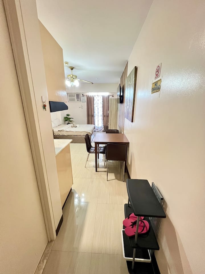 Homey Budget-friendly Condo Itpark Cebu City - Cebu City