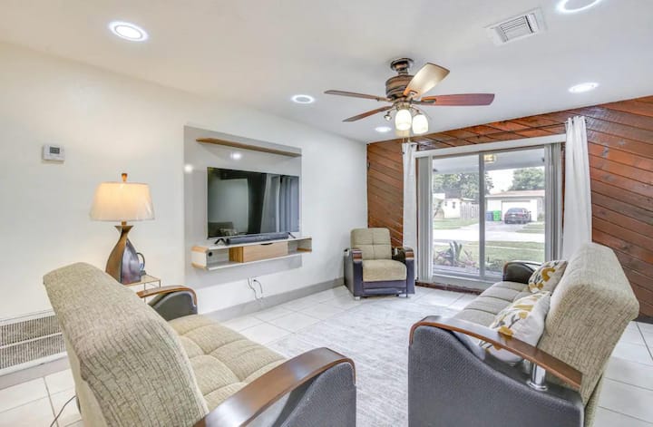 Cozy Sunrise Escape - Sunrise, FL