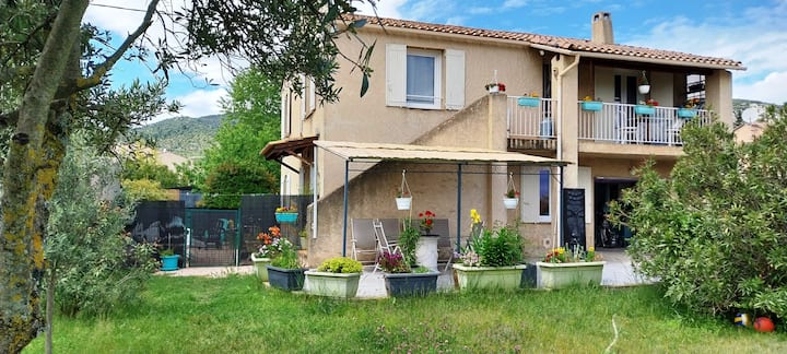 Appartement Bien éQuipé De 50m2  Terrasse éQuipé - Valensole