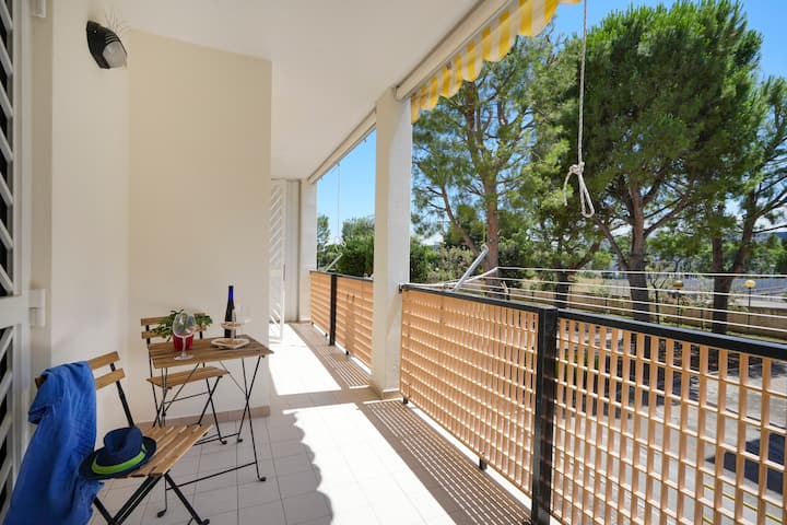 Guesthost - Silvia's Apartment With Parking - Bari