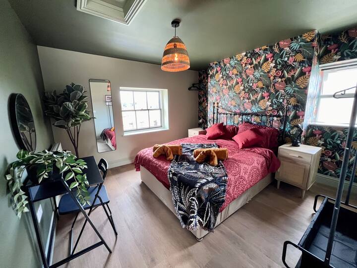 Stylish Flat With Stunning Views - Worcester