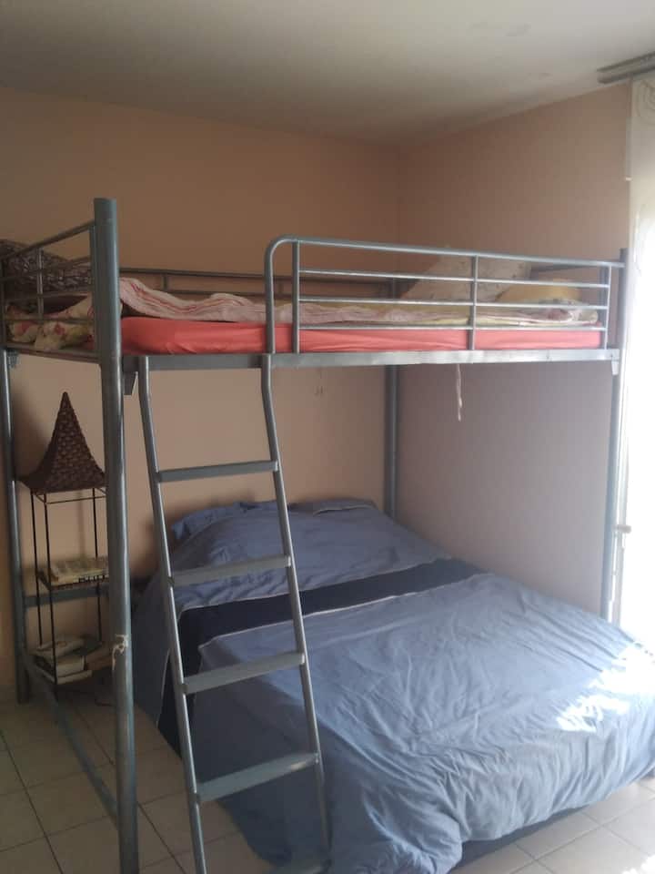 Chambre D'hôtes 4 Personnes - L'Aigle