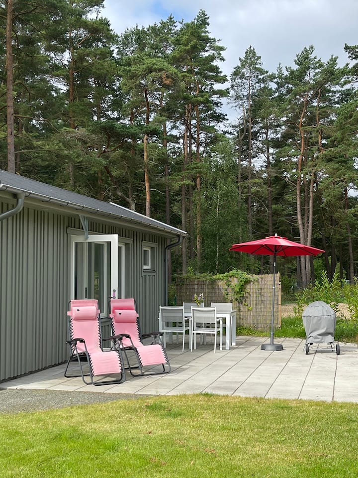 Strandnära Nytt Gästhus I ÅHus - Åhus