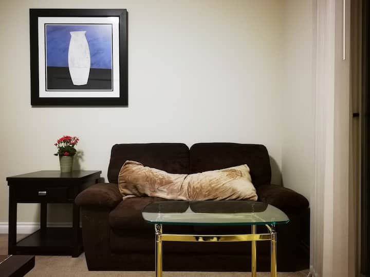 Eagle's House, Room #1 - Sidney
