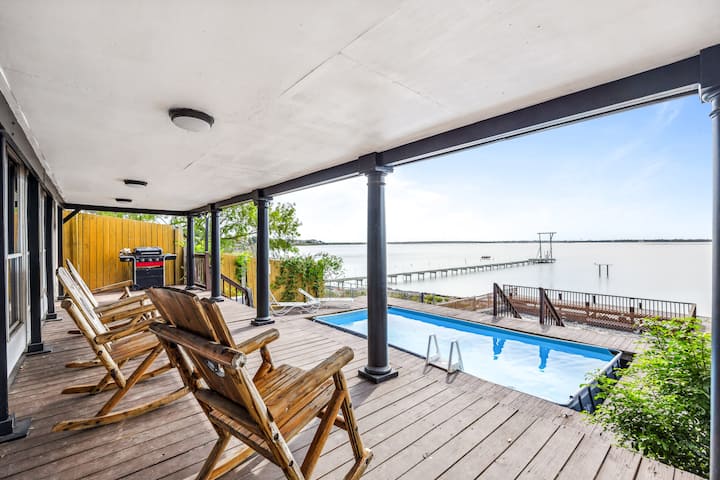 Waterfront Home On Oso Bay - Corpus Christi, TX