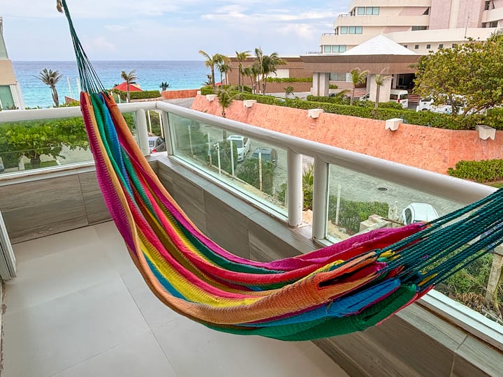 Brisas Shores 209 Beachfront Condo Pool & Terrace - Cancún