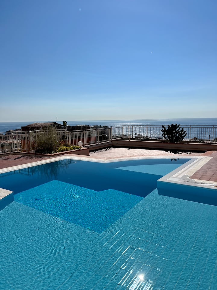 Td Charmant Studio, Piscine, Vue Mer/proche Monaco - Monte-Carlo