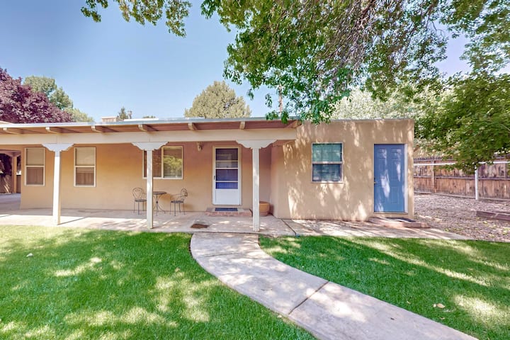 2 Bd|1 Ba|fully Stocked Kitchen - Corrales, NM