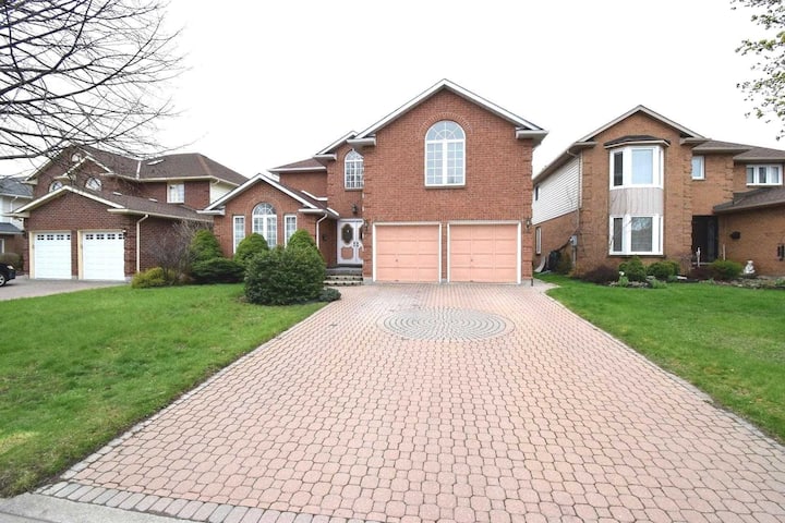 Grapeview Lower Level Apartment - St. Catharines