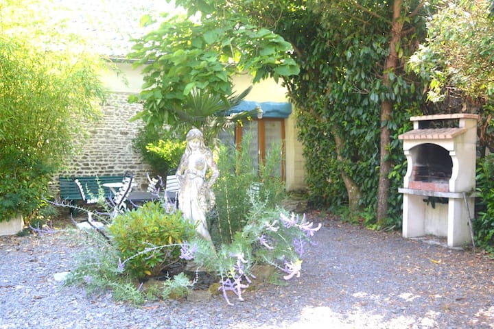 Gîte "Le Grand Saunier"3p Domaine Dela Chauvinière - Avranches