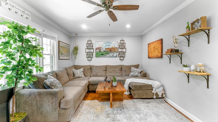 N. Columbus Home, Pet Friendly, Close To Ft. Moore - Columbus, GA