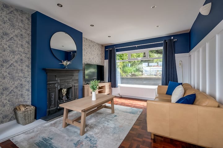 3 Bed House South Belfast, 11 Mins To City Centre. - Belfast
