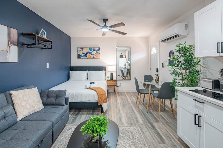 Stylish Studio|central Phx|free Parking - Phoenix, AZ