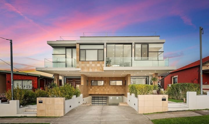 4level Luxury With Rooftop Oasis - Parramatta