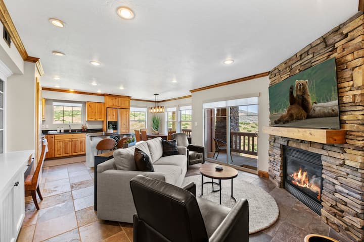 Fall Mtn Views, Deck, Bbq, Hot Tub Near Park City! - Jordanelle State Park, Heber City