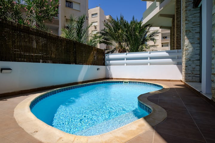 Paradise Apartment With Private Pool & Sea View - Larnaca