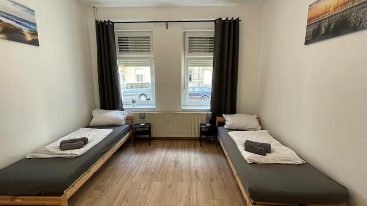 Pet Friendly 2br Apartment Leuna - Weißenfels