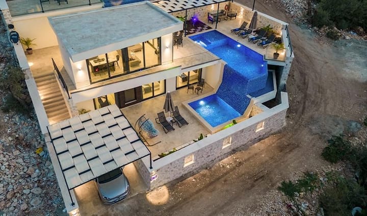 3-bedroom Villa With 2 Pools - Kaş