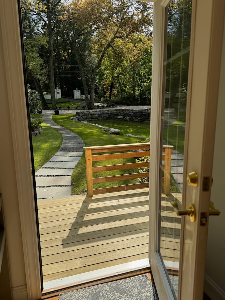 Serene Garden Apartment In Back-country Greenwich - Greenwich, CT