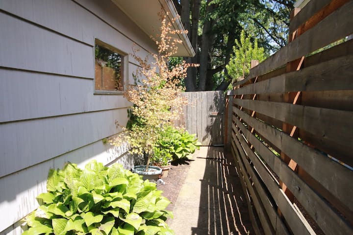 The Badger Haven - Rose City Park - Portland