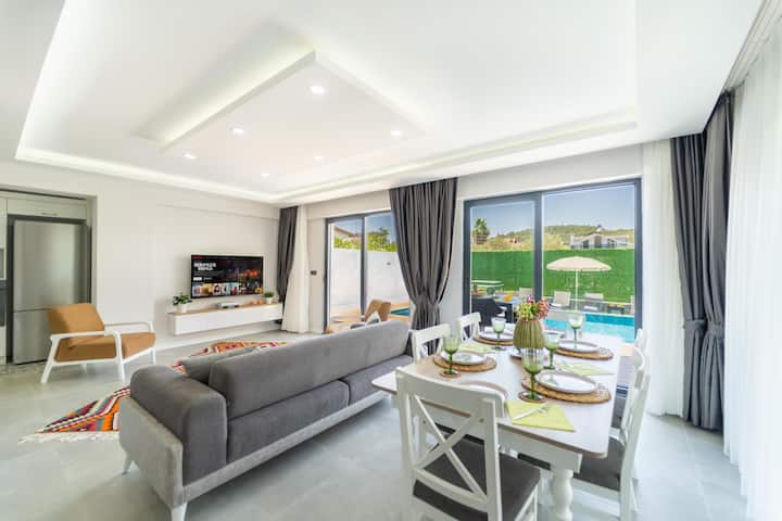 Merkeze Yürüme Mesafesinde Villa - Ölüdeniz