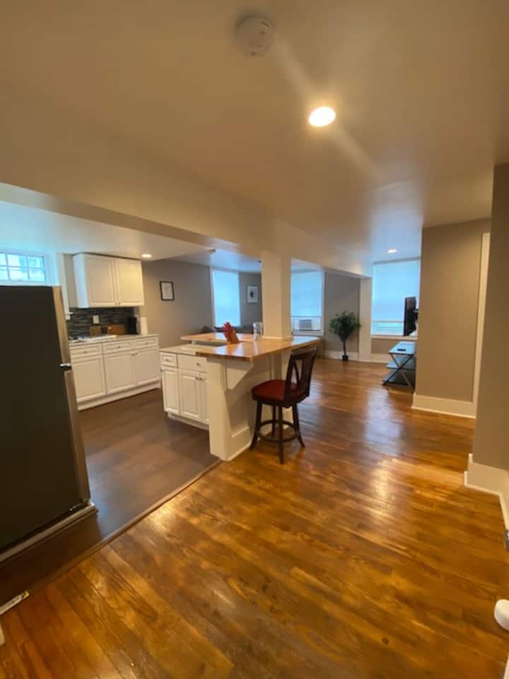 Travel Professionals Adirondack Apt! Apt #1 - Gloversville, NY