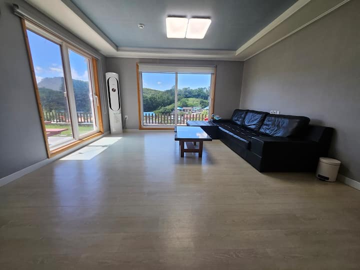 경주 문무대왕릉면 찜질방있는 바다가까운 #포티러브 하우스#
(동경주Ic에서 5분거리) - Nam-gu