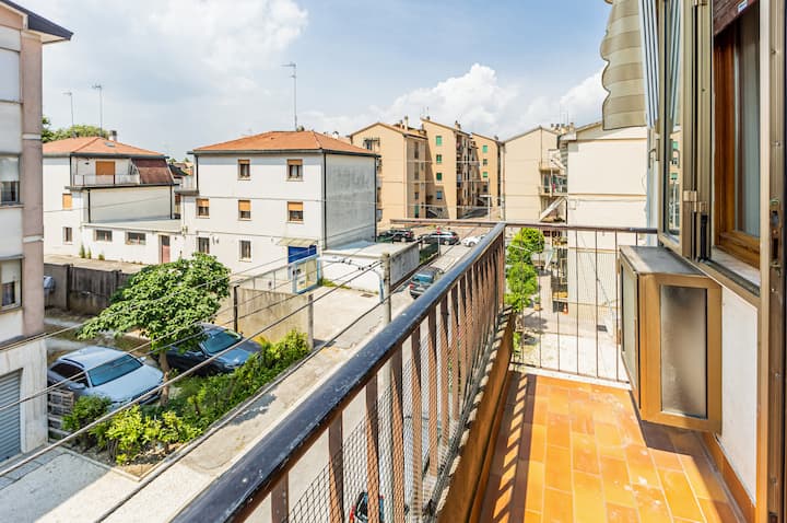 Cozy Apartment Near Venice With Balcony! - Mestre