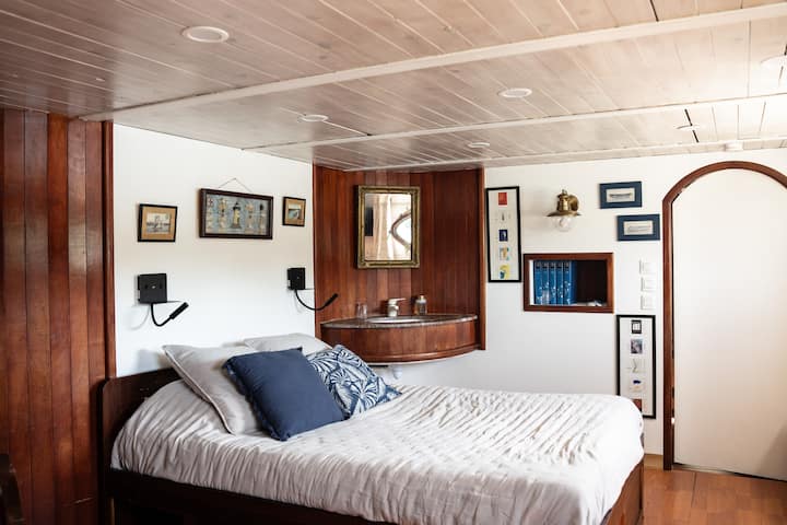 Chambre Atypique Sur Péniche - Villeneuve-lès-Avignon